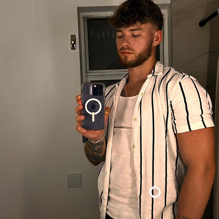 Inverted @bhizzi.3 - TikTok