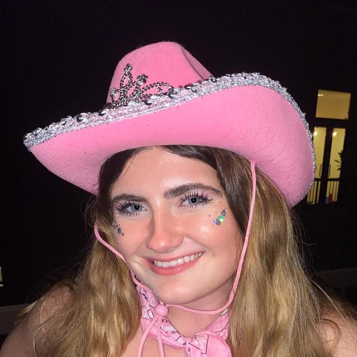 Tasteful Zoom backgrounds pt. 1 @emilygreen62 - TikTok