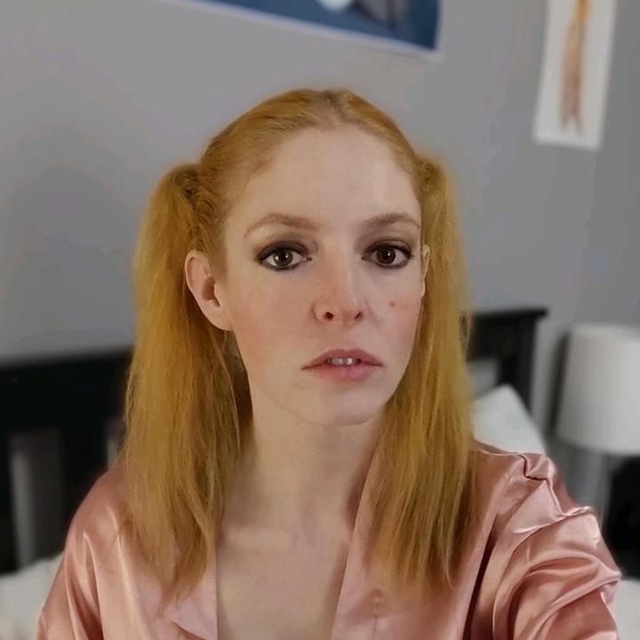 🦄 @emmawestuk - Emma West - TikTok