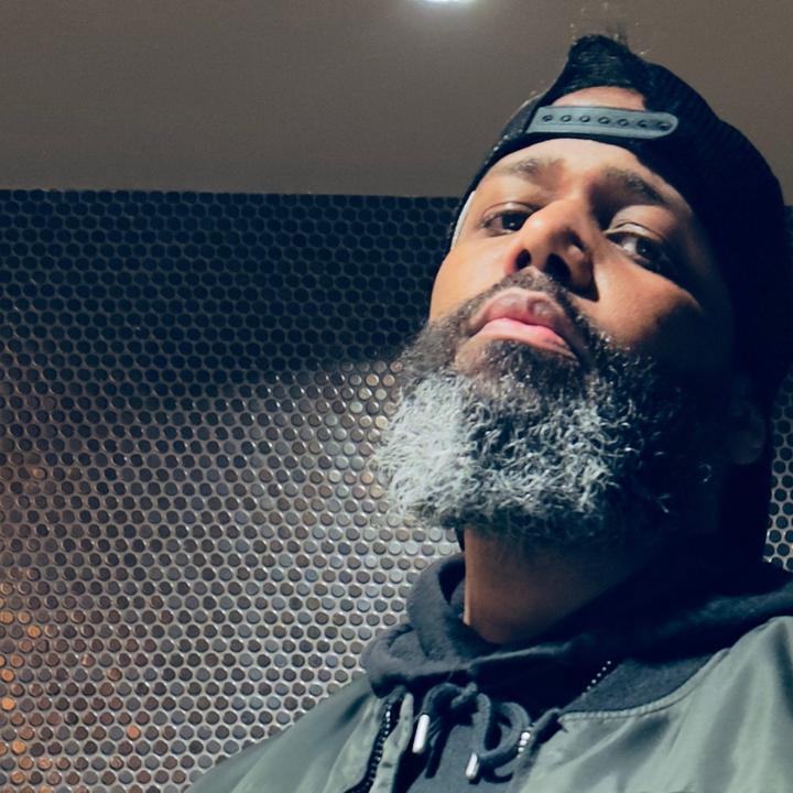 🦄 @kevindloftonofficial - Kev Dee 🇱🇾🇵🇷 - TikTok