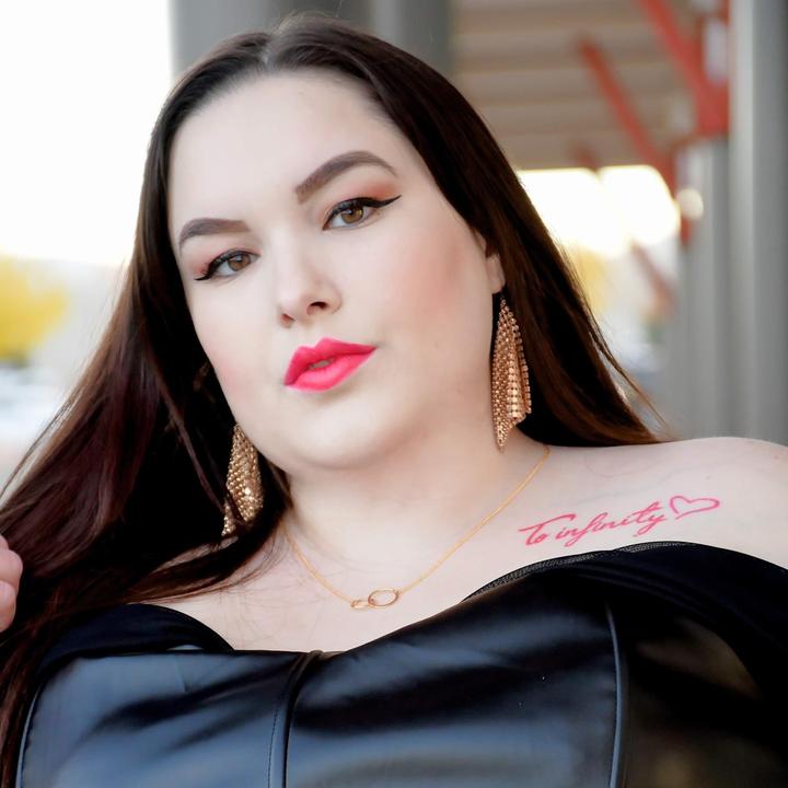 🦄 @alywiththecurves - Aly Avina - TikTok