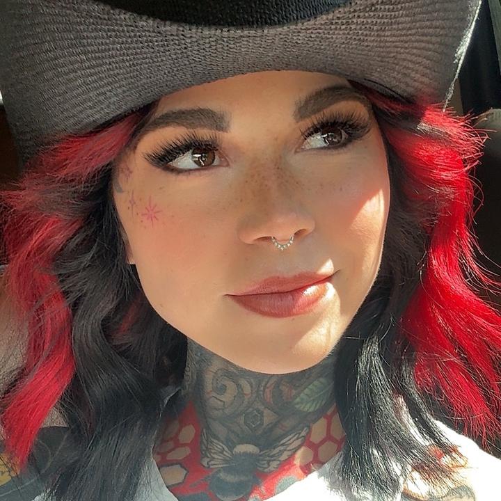 🦄 @beezzgarden - Bee - TikTok