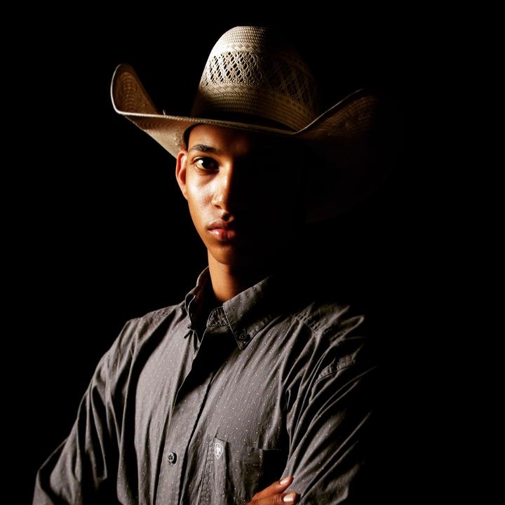 🦄 @officialdevonmoore - Devon Moore - TikTok