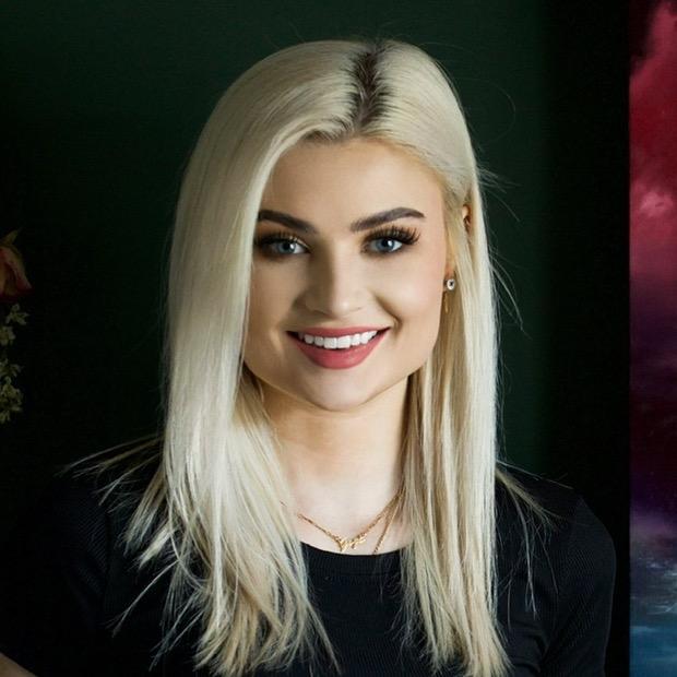 Courtney Myers Cervantes (@courtney_art) Realtime TikTok Live Follower ...