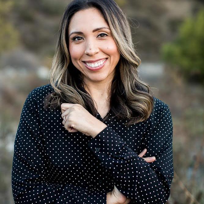 Elizabeth Sanchez, LMFT (@calidadholisticwellness) Realtime TikTok Live ...