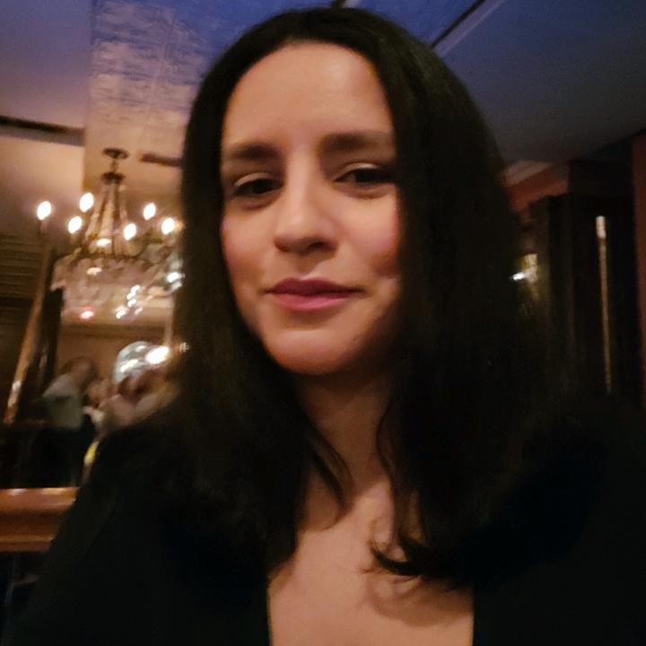 Jennifer Vallance Is An Actor Extra And Singer Based In