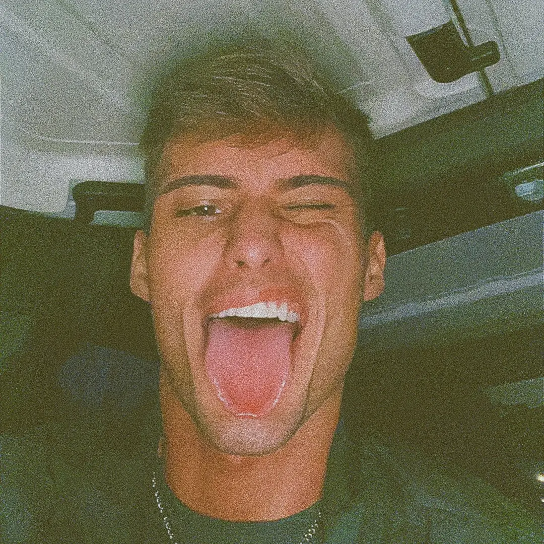 Logan Isbell - @loganisbell TikTok Analytics | Profile, videos ...