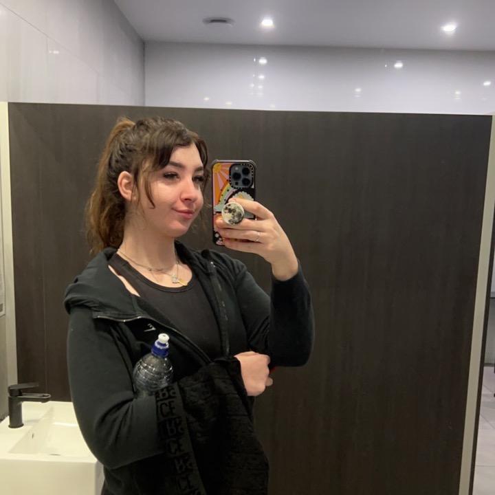🦄 @sixfoothole - Sarah Again - TikTok