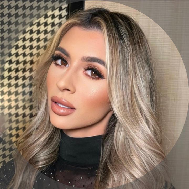 Off to the bar 🍹 #itsfriday | Britt (@britt.ana)